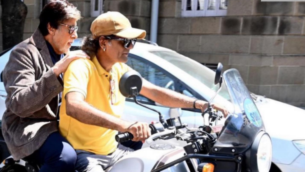 Did Big B trick fans with his bike picture? Actor reacts after netizens ...