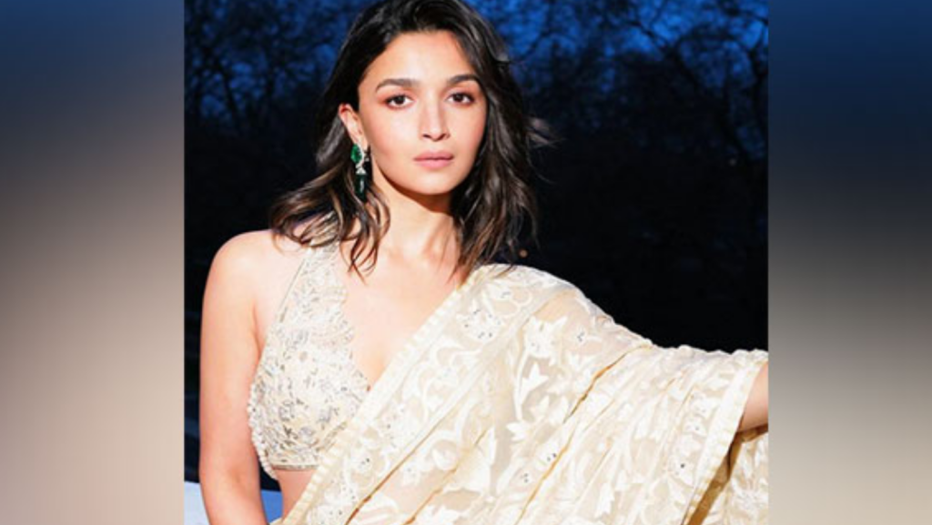Alia Bhatt sings 'Ikk Kuddi' at her charity gala dinner in London, fans ...