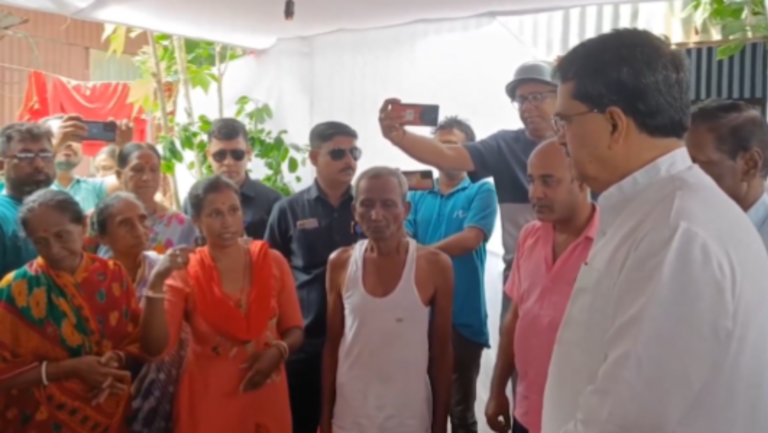 Tripura CM Saha Hands Over Rs 4 Lakh Ex-Gratia to Family of Chiranjeet ...